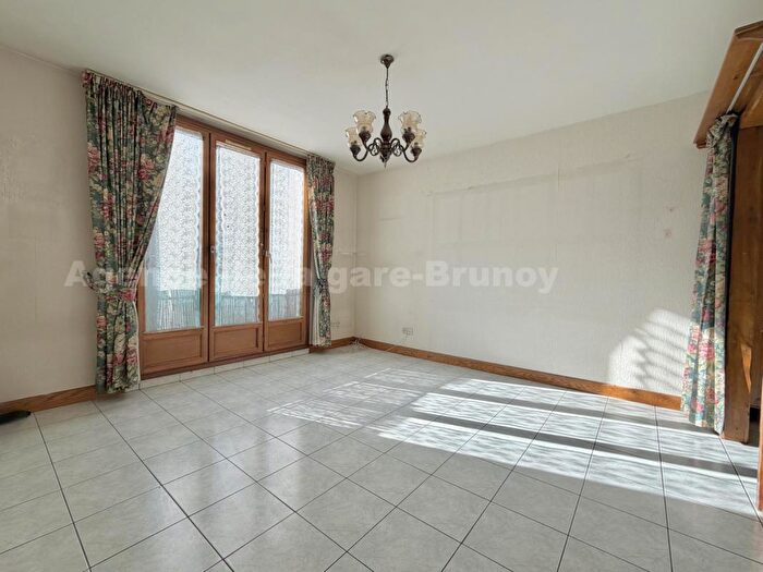 Appartement à vendre - Viry-Châtillon, Centre-ville - 3 pièces - 2 chambres