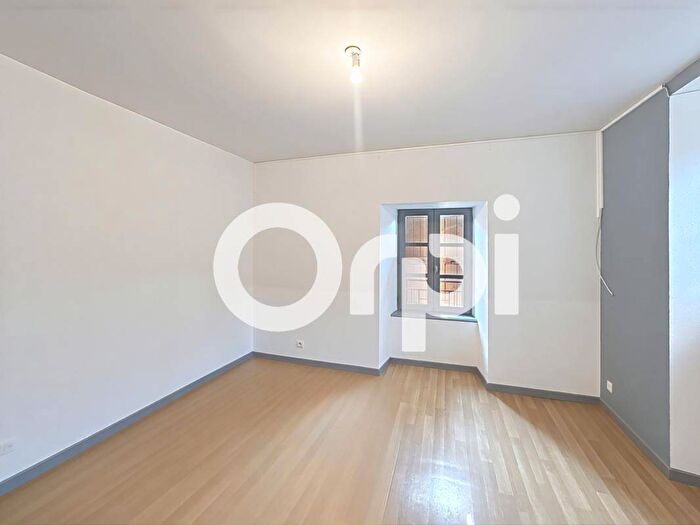 Appartement à louer - Molompize - 4 pièces - 3 chambres