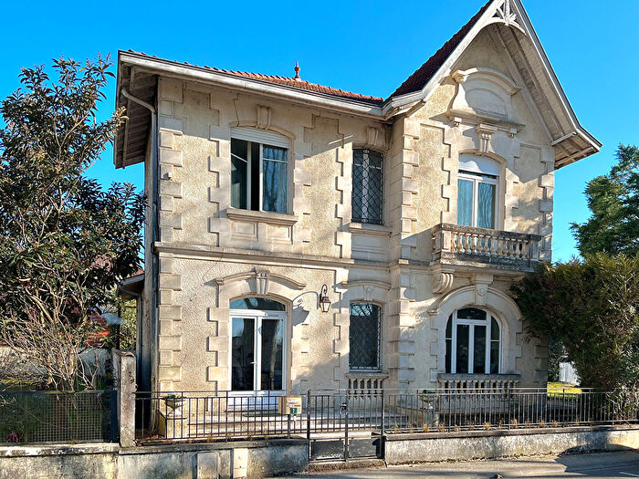 Maison à vendre - Salles - 6 pièces - 3 chambres