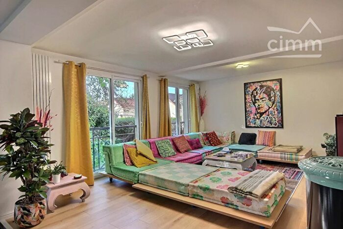 Maison à vendre - Gournay-sur-Marne - 9 pièces - 3 chambres