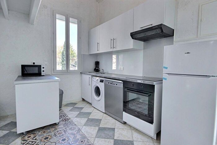 Appartement à louer - Saint Antoine, Marseille ème arrondissement - 1 pièce