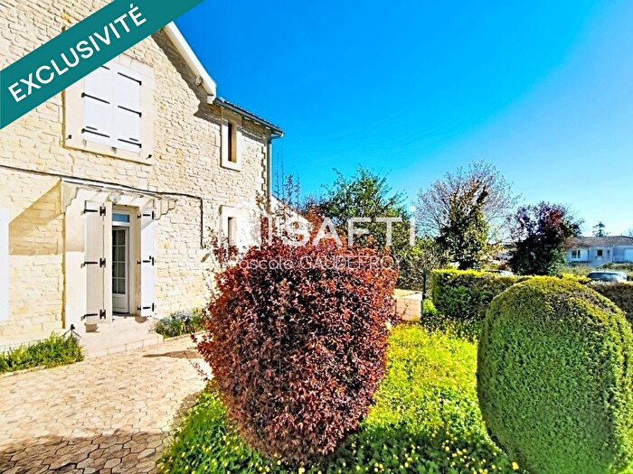 Maison à vendre - Pons - 5 pièces - 3 chambres