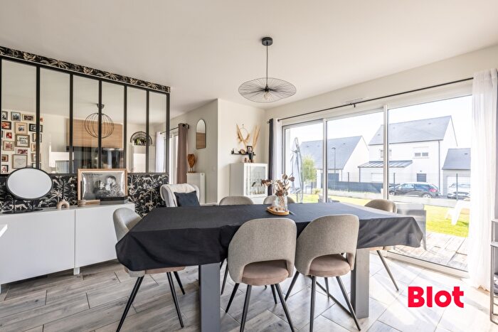 Maison à vendre - Saint-Aubin-du-Cormier - 5 pièces - 3 chambres