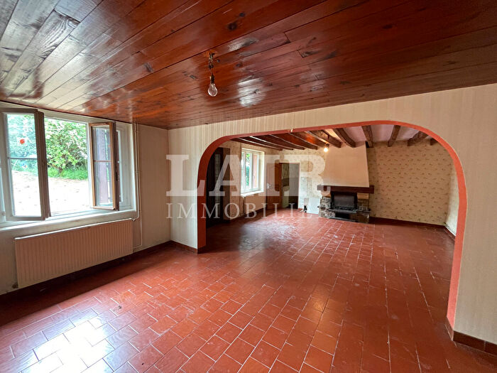 Maison à vendre - Beaumont-sur-Sarthe - 5 pièces - 3 chambres