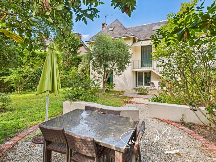 Maison à vendre - Nantes, Saint-Clément, Jardin des plantes, Caserne Lamoricière - 7 pièces - 4 chambres