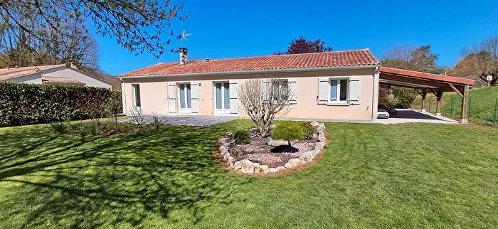Maison à vendre - Feuillade - 4 pièces - 3 chambres