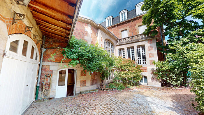 Moulins, Gare, Champins - Maison 11 pièces à louer
