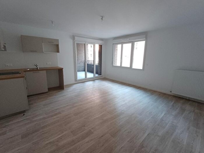 Appartement à louer - Bobigny, Centre-ville - 3 pièces - 2 chambres