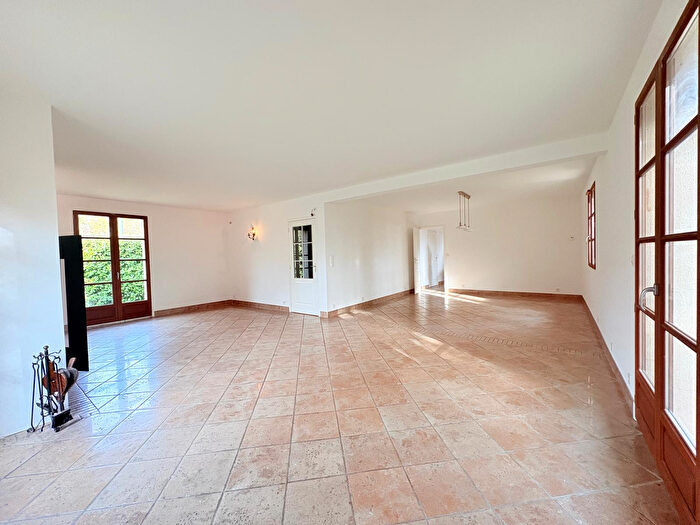 Maison à vendre - Luynes - 9 pièces - 6 chambres