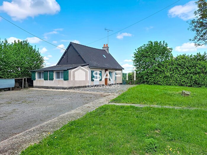 Saint-Denis-de-Gastines : Maison 3 pièces à vendre