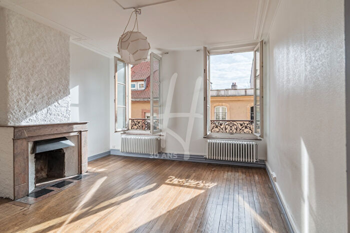 Appartement à vendre - Metz, Centre-ville - 4 pièces - 2 chambres