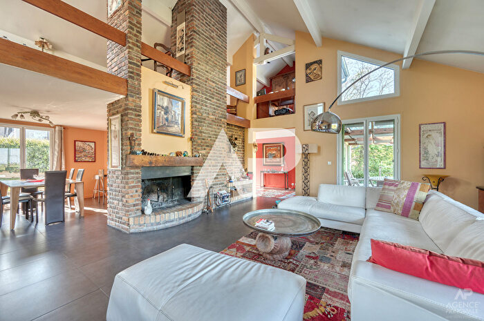 Maison à vendre - Rueil-Malmaison, Jonchere, Malmaison, Saint-Cucufa - 6 pièces - 4 chambres