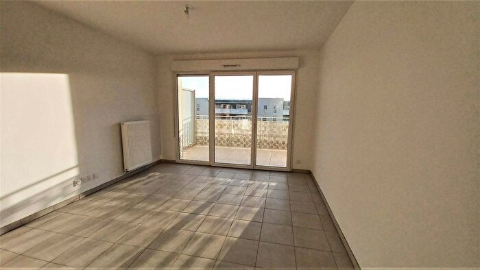 Appartement à louer - Fourchon-Zone Industrielle, Arles - 3 pièces - 2 chambres