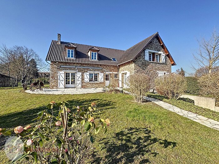 Maison à vendre - Thoiry - 8 pièces - 5 chambres