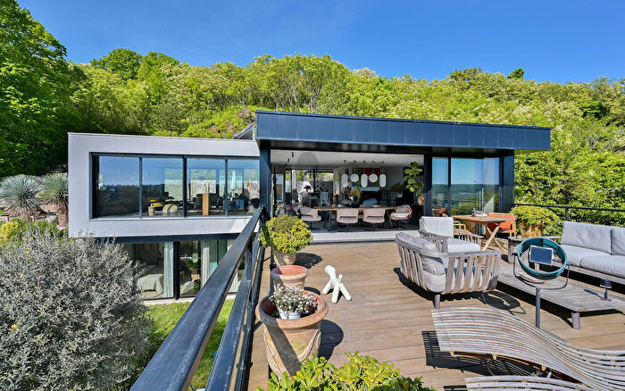 Maison 6 pièces à vendre - Couzon-au-Mont-dOr