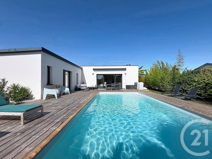 Maison 4 pièces à Loupes, à vendre