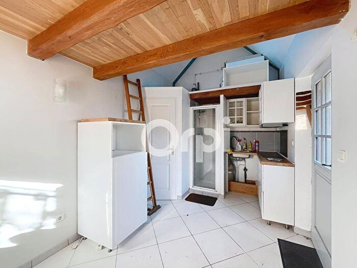 Appartement à louer - Royallieu, Compiègne - 1 pièce