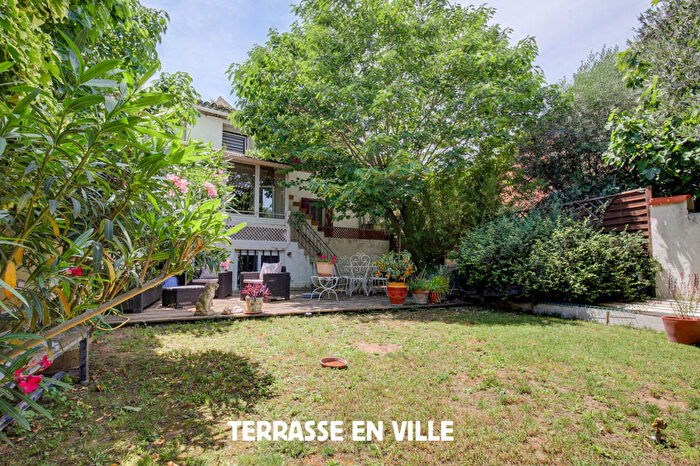 Maison à vendre - Pélissanne - 5 pièces - 3 chambres