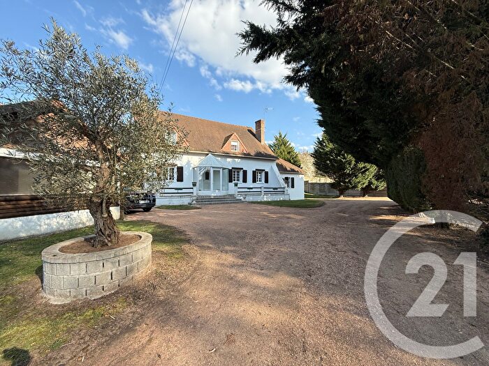 Maison à vendre - Villeneuve-sur-Allier - 5 pièces - 2 chambres