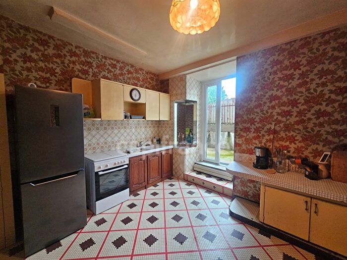 Maison à vendre - Parthenay - 6 pièces - 4 chambres