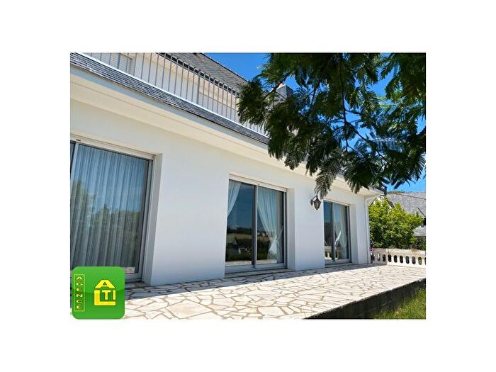 Maisons à vendre et appartements à louer - 1
