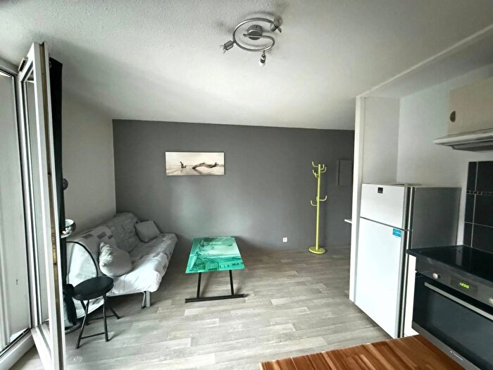 Appartement à louer - Centre Ville, Dax - 1 pièce