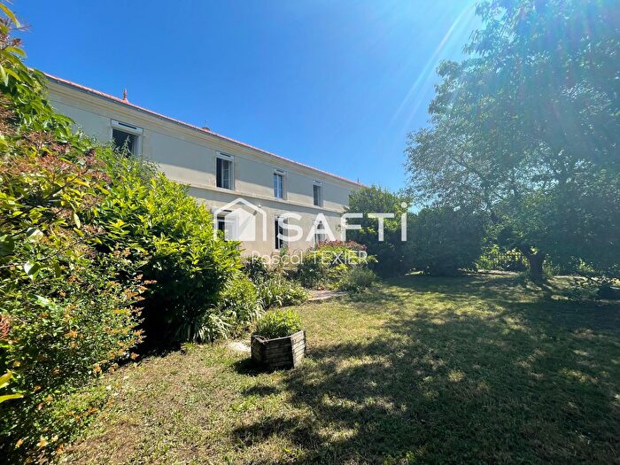 Maison 8 pièces à vendre - Puyrolland