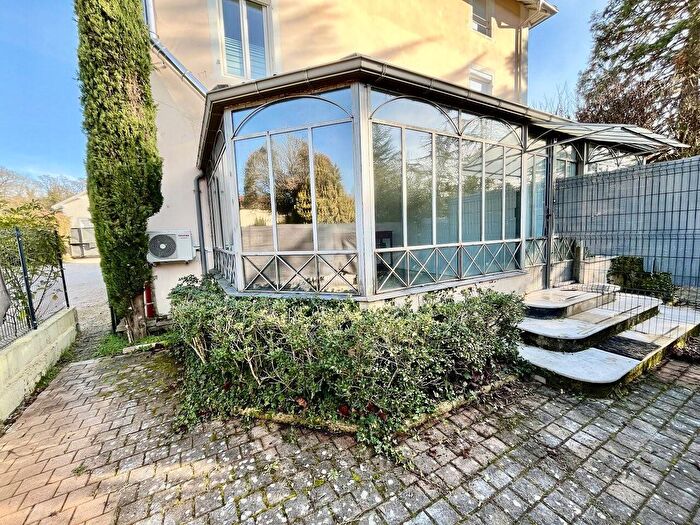 Appartement à louer - Pont-de-Chéruy - 2 pièces - 1 chambre