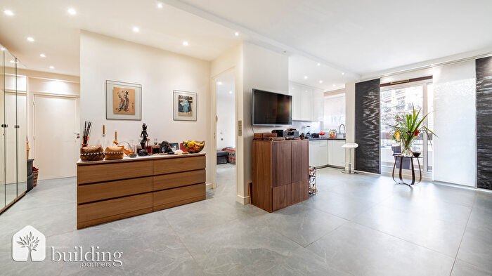 Paris 16ème, Passy, Maison de la Radio, Muette-Sud : Appartement 2 pièces à vendre