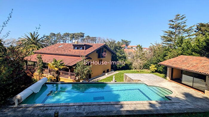 Maison à vendre - Hendaye, Plage, Sopite, Aguerria, Corniche - 8 pièces - 7 chambres