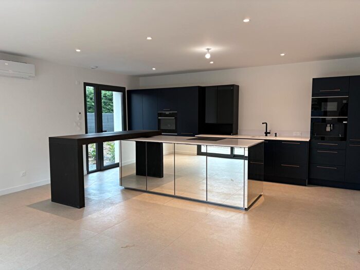 Maison à vendre - Sainte-Foy-lès-Lyon, La Plaine, Chantegrillet - 5 pièces - 3 chambres