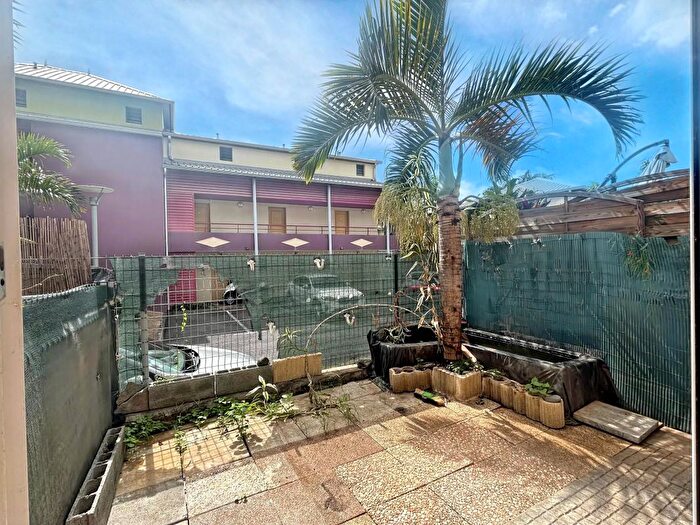 Appartement à vendre - La Possession, Centre-ville, Ravine à Maquet, Ravine des Lataniers - 1 pièce