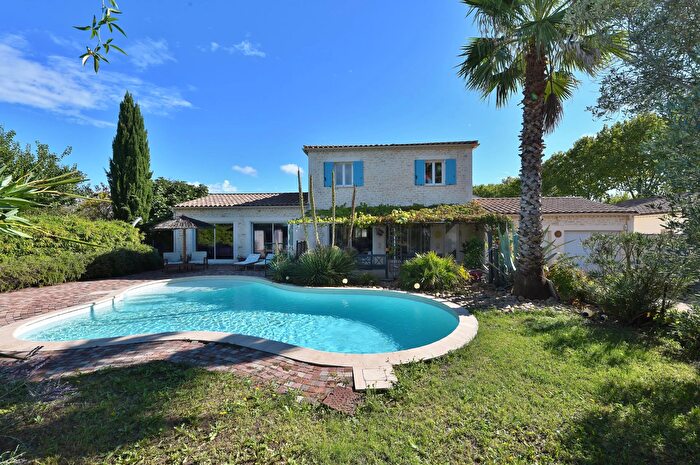 Maison à vendre - Uzès - 6 pièces - 4 chambres