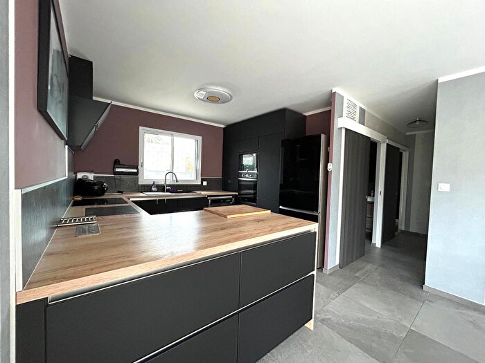 Maison à vendre - Péret - 4 pièces - 3 chambres