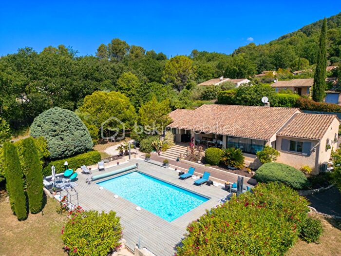 Maison 5 pièces à vendre à Tourrettes