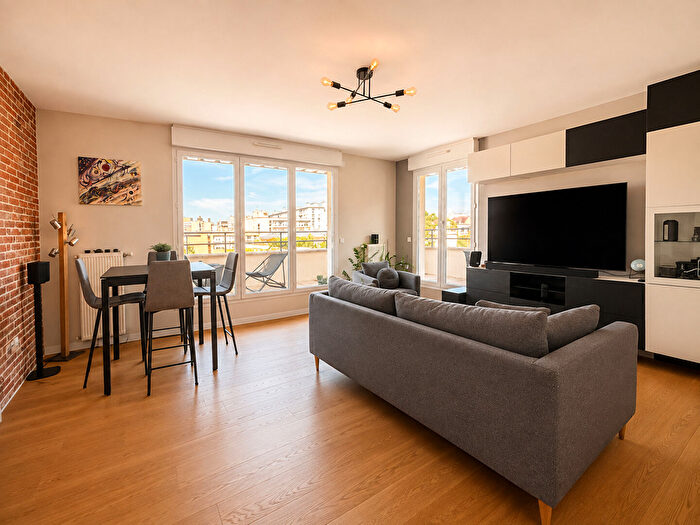 Rueil-Malmaison, Plateau : Appartement 4 pièces à vendre