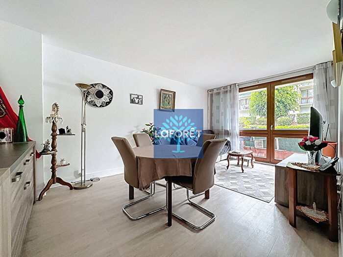 Chilly-Mazarin, Nord : Appartement 3 pièces à louer