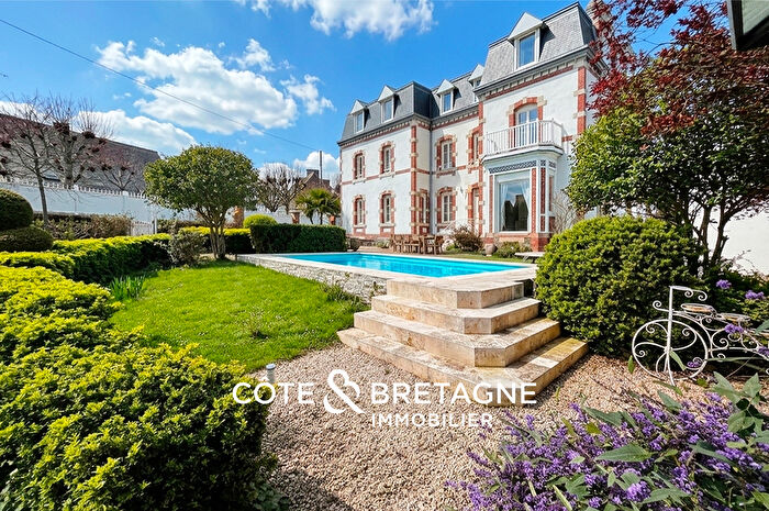 Maison à vendre - Binic - 18 pièces - 12 chambres