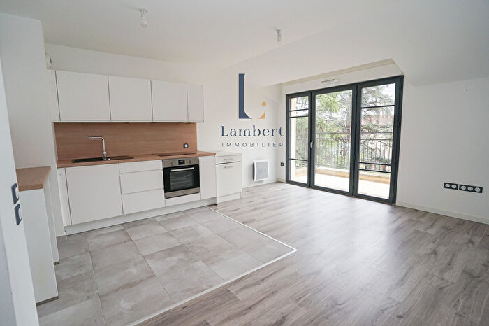 Appartement à vendre - Verneuil-sur-Seine, Centre-ville, Gare - 3 pièces - 2 chambres