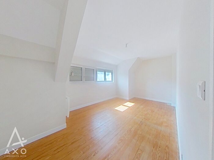 Maisons à vendre et appartements à louer - 3