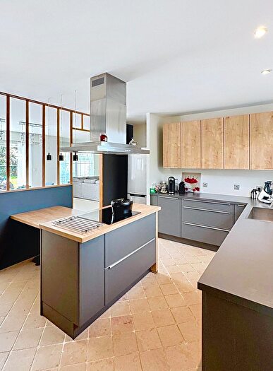 Maison à vendre - Castelnau-de-Médoc - 5 pièces - 4 chambres