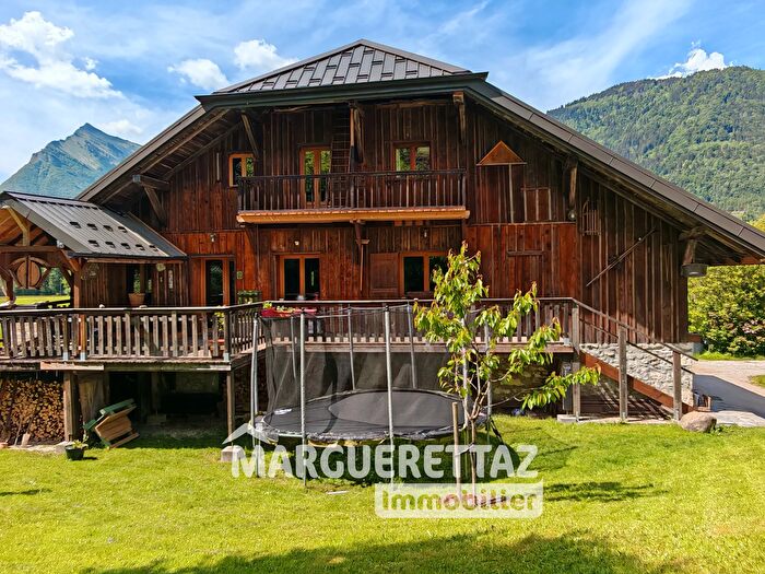La Rivière-Enverse : Maison 8 pièces à vendre