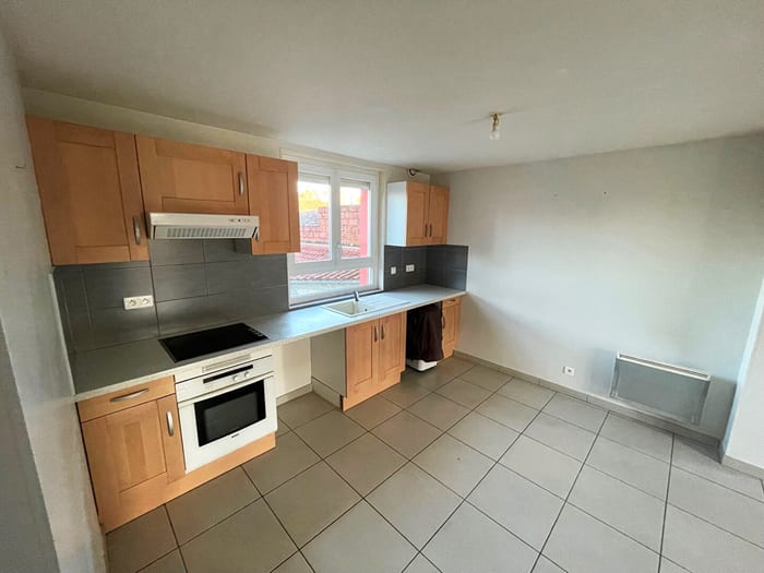 Saint-Étienne-de-Tulmont : Appartement 3 pièces à louer