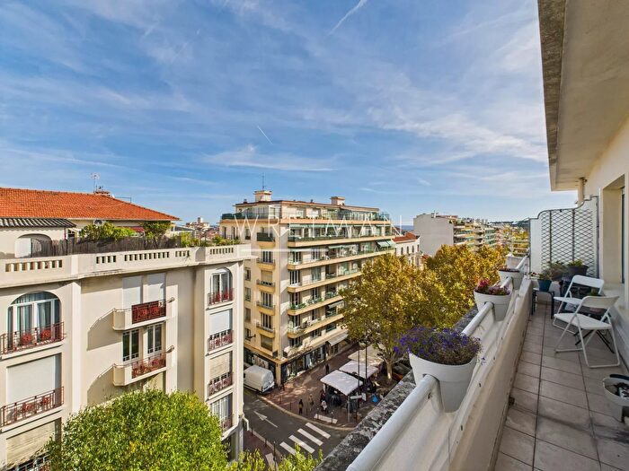 Appartement à vendre - Antibes, Coeur de ville - 3 pièces - 2 chambres