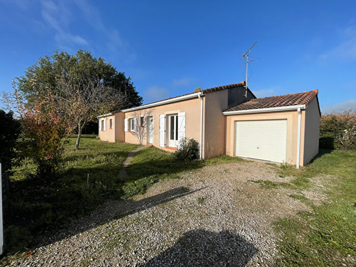 Maison à vendre - Ayguesvives - 5 pièces - 4 chambres