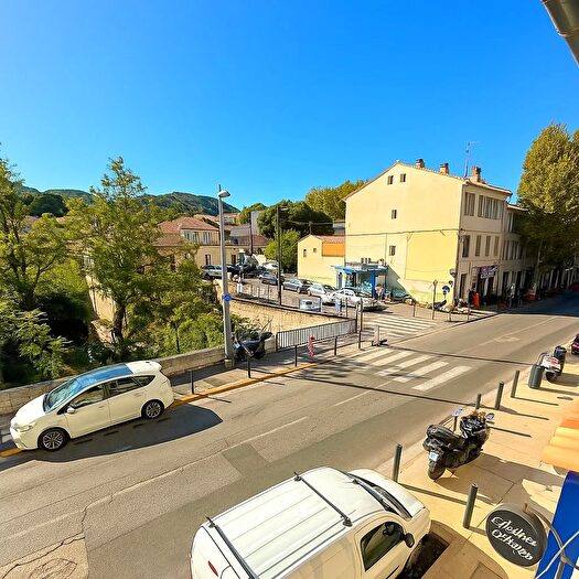 Appartement à vendre - Marseille e , Saint-Marcel - 1 pièce - 1 chambre