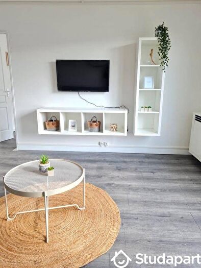 Appartement à louer - Coteaux Ouest-Pasteur, Rouen - 1 pièce - 3 chambres