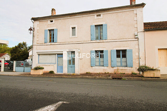 Maison à vendre - Tocane-Saint-Apre - 7 pièces - 5 chambres