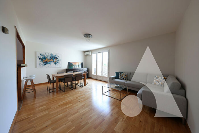 Appartement à vendre - Évry, Les Aunettes - 3 pièces - 2 chambres