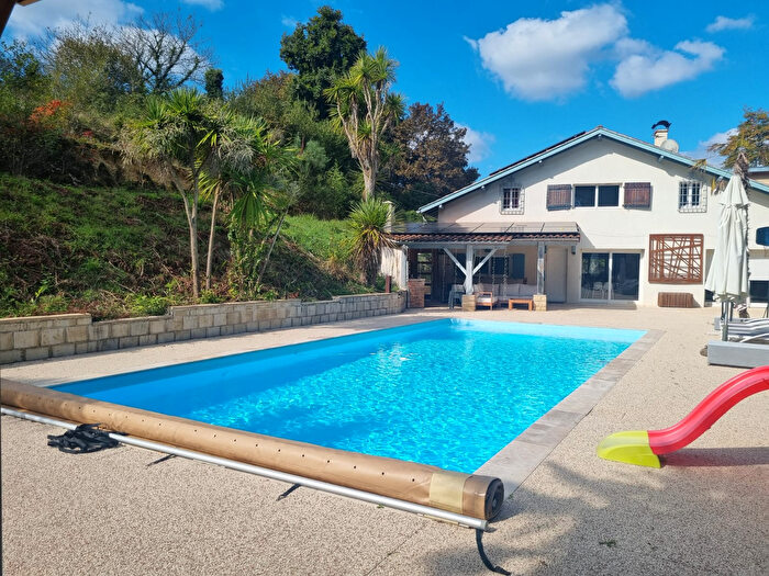 Maison à vendre - Cagnotte - 8 pièces - 5 chambres